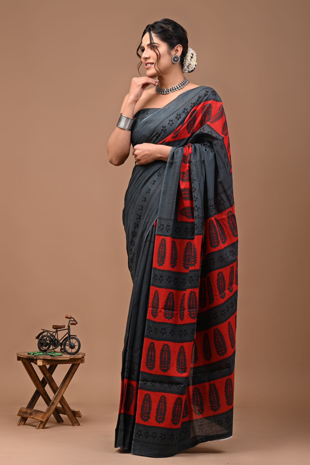 Pure Mul cotton Hand print saree with Blouse. – fab-persona