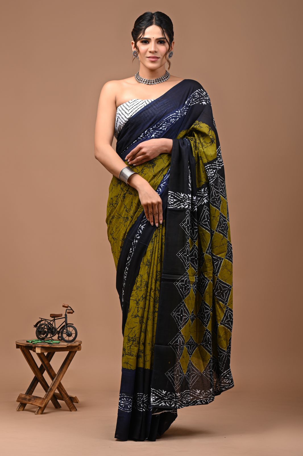 Pure Mul cotton Hand print saree with Blouse. – fab-persona